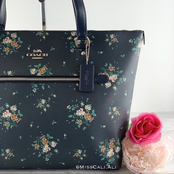 Coach | Bags | Nwt Coach Rose Bouquet Print Zipper Gallery Tote Bag ...